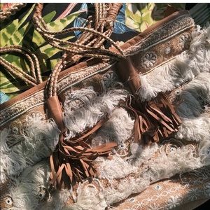 SHASHI | Bags | Shashi Belly Tote Natural Tassel Beige Boho | Poshmark